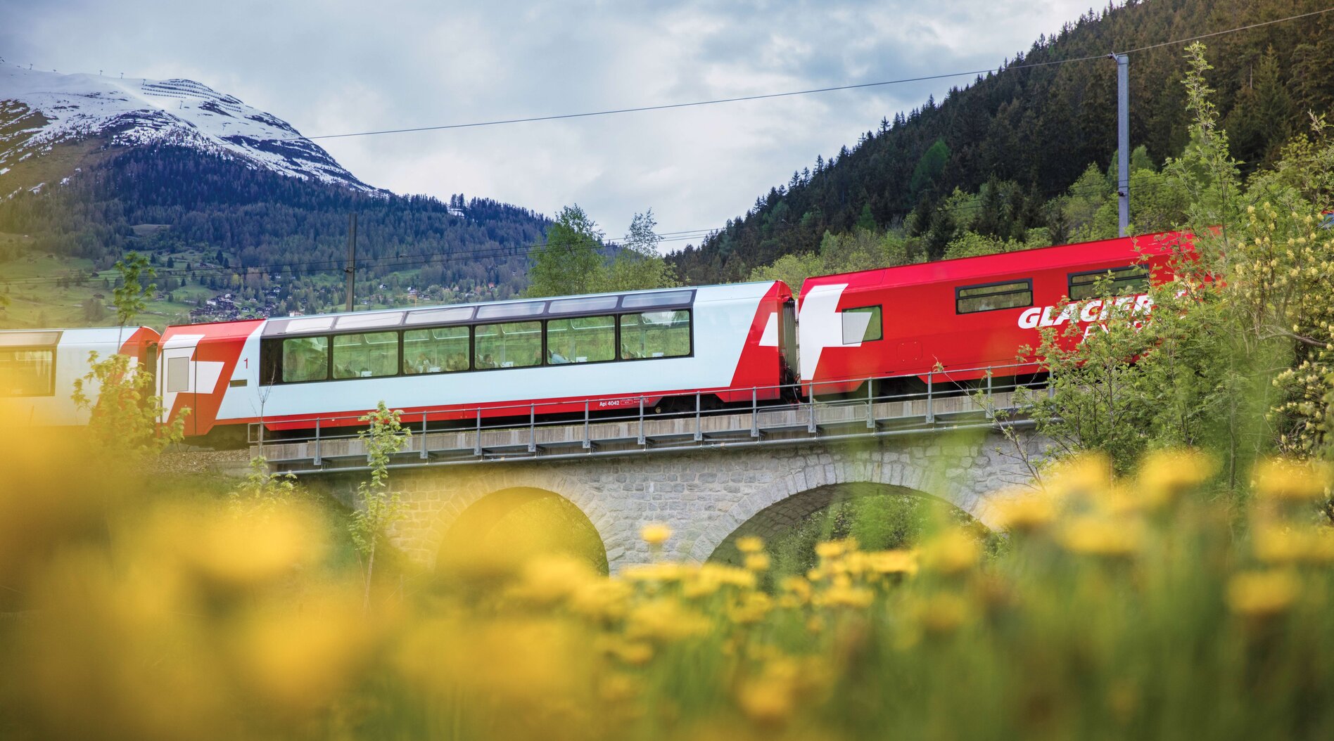 Trains panoramiques suisses: des voyages en train inoubliables à ...