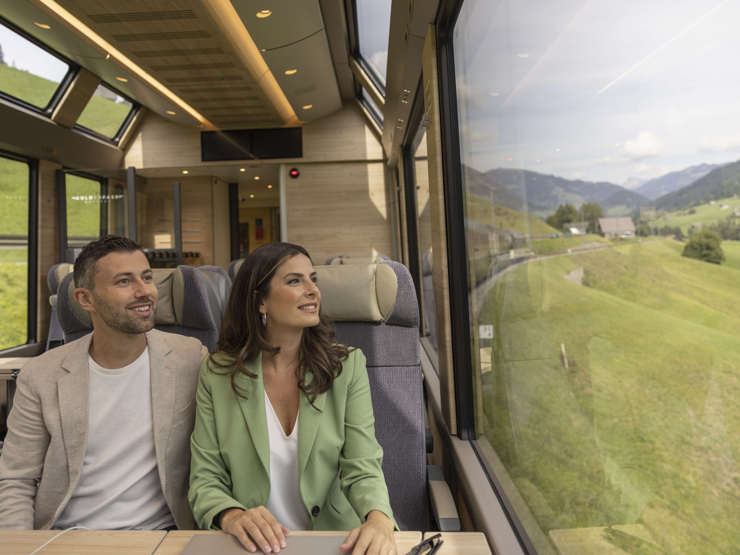 GoldenPass Express – Komfortable Zugreise durch die Alpen | railtour