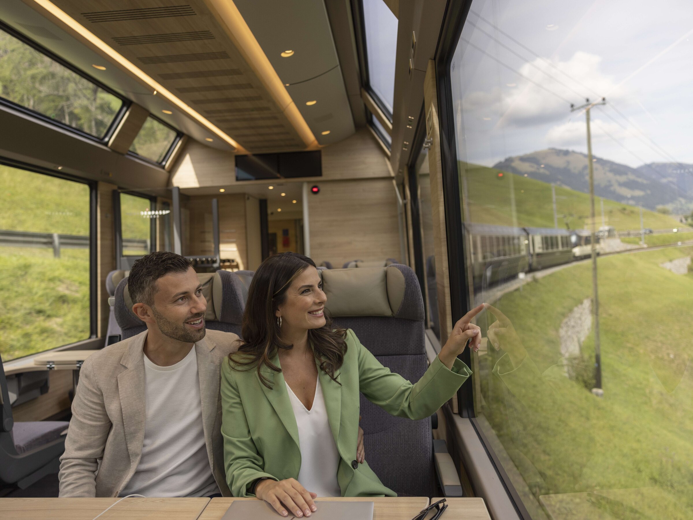 GoldenPass Express – Komfortable Zugreise durch die Alpen | railtour