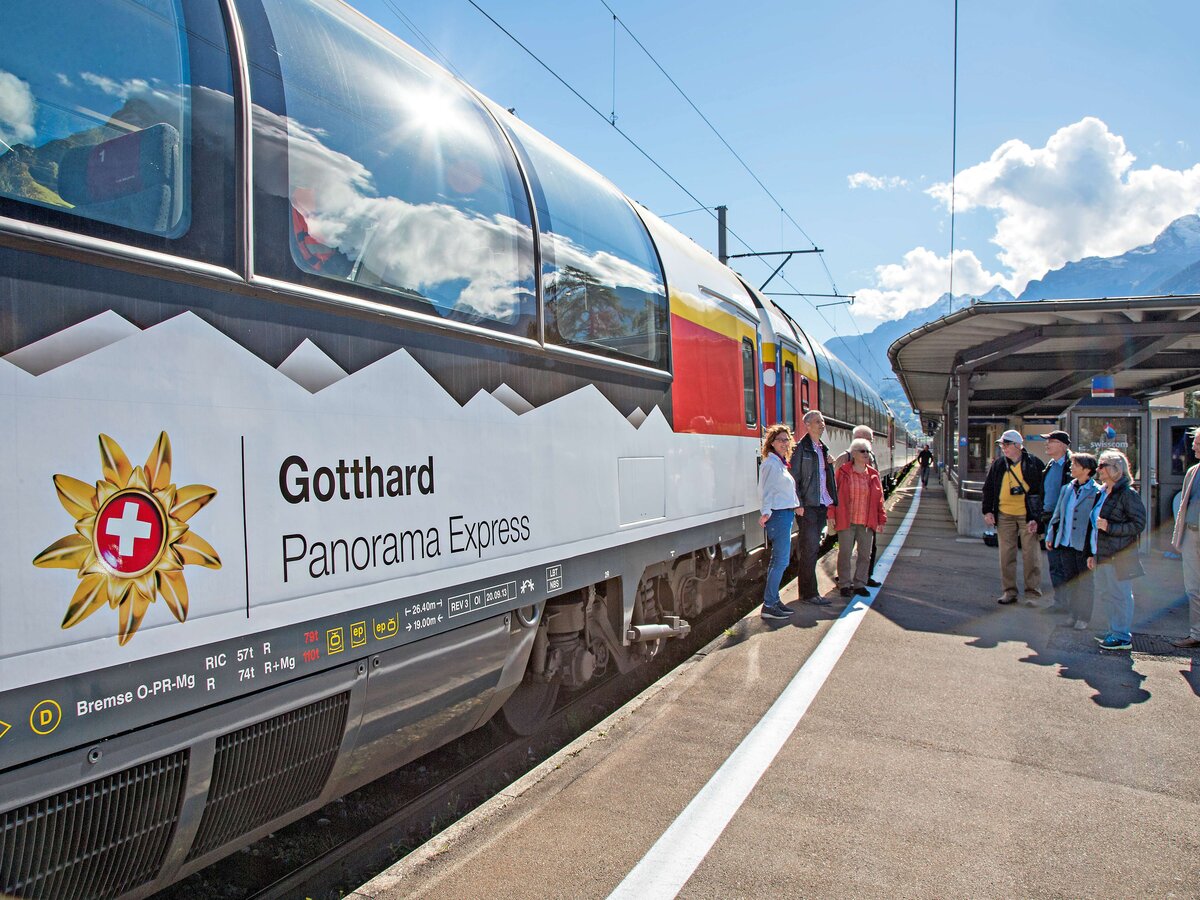 Gotthard Panorama Express | railtour - der Schweizer Reisespezialist