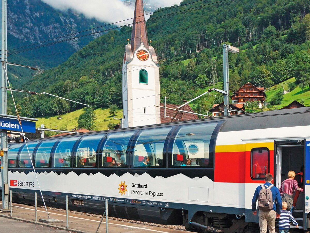 Gotthard Panorama Express | railtour - the swiss travel specialist